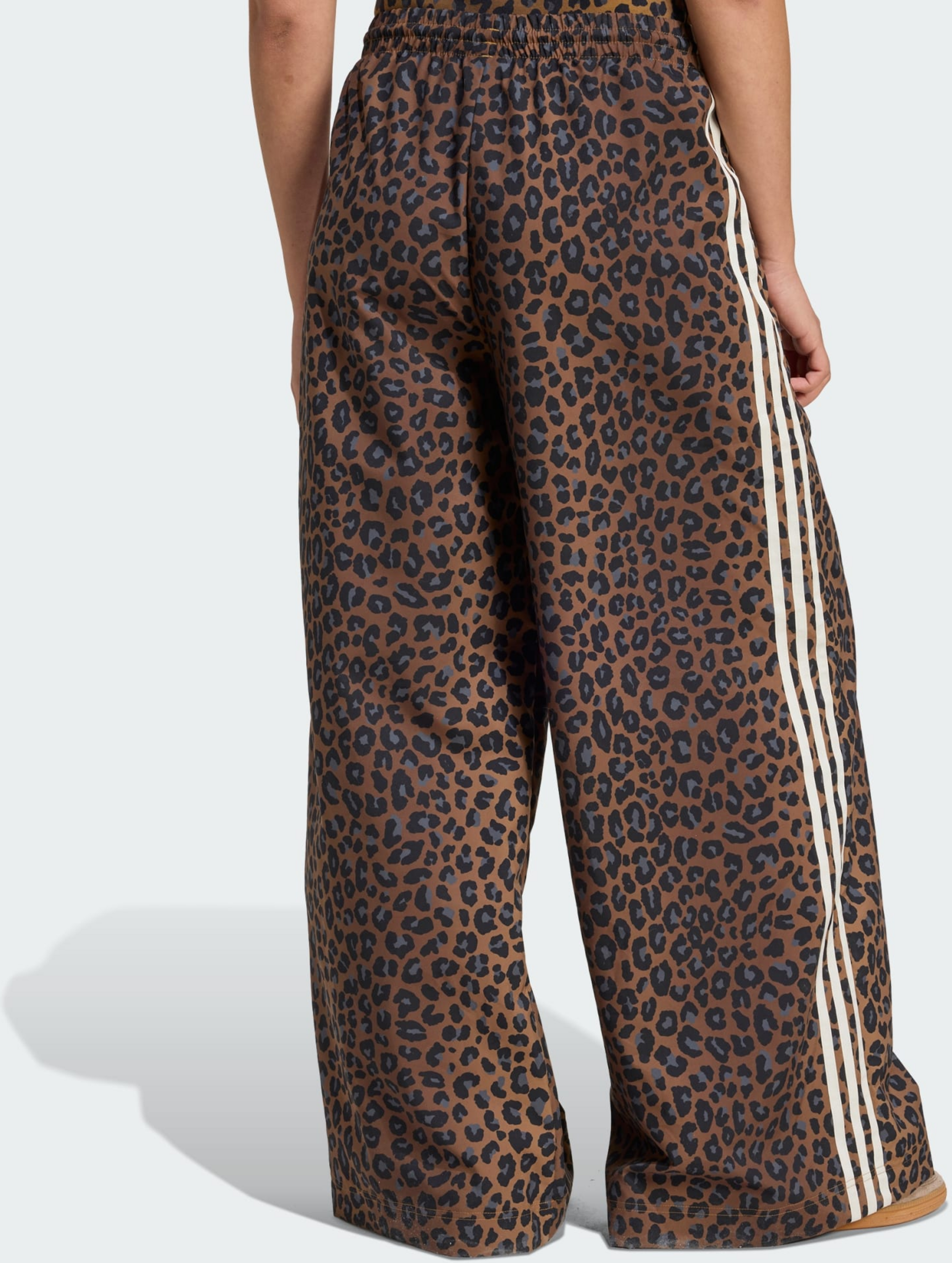 ADIDAS ORIGINALS Adidas Originals Leopard Firebird Oversized ...